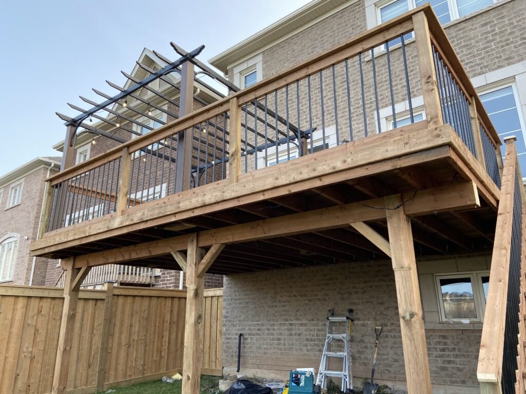 Veranda Toronto | Decker's Deck | Mississauga | Barrie | Vaughan Ontario